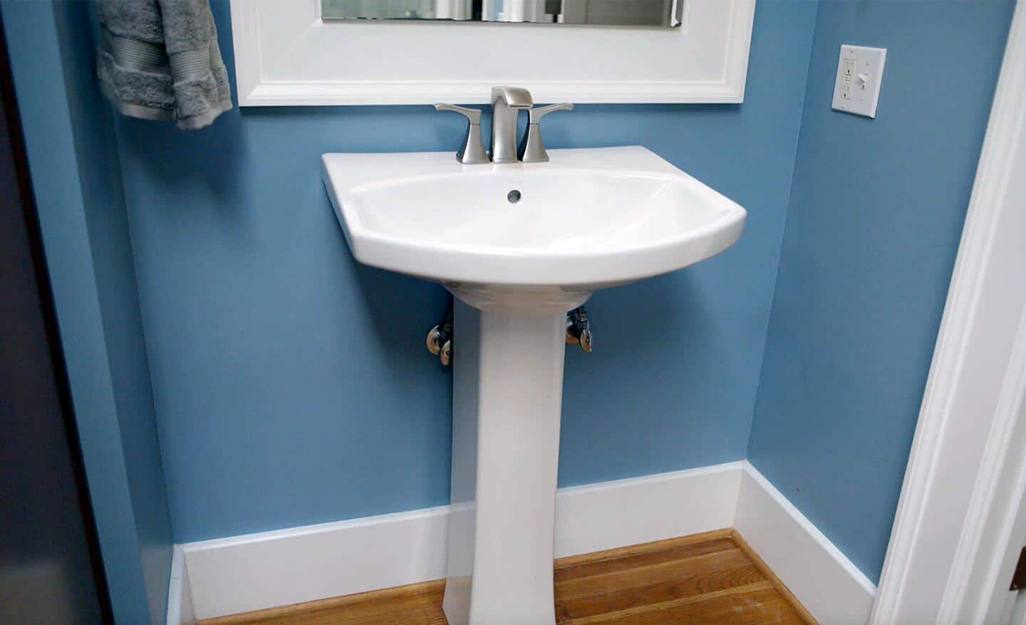 Installing a pedestal sink store